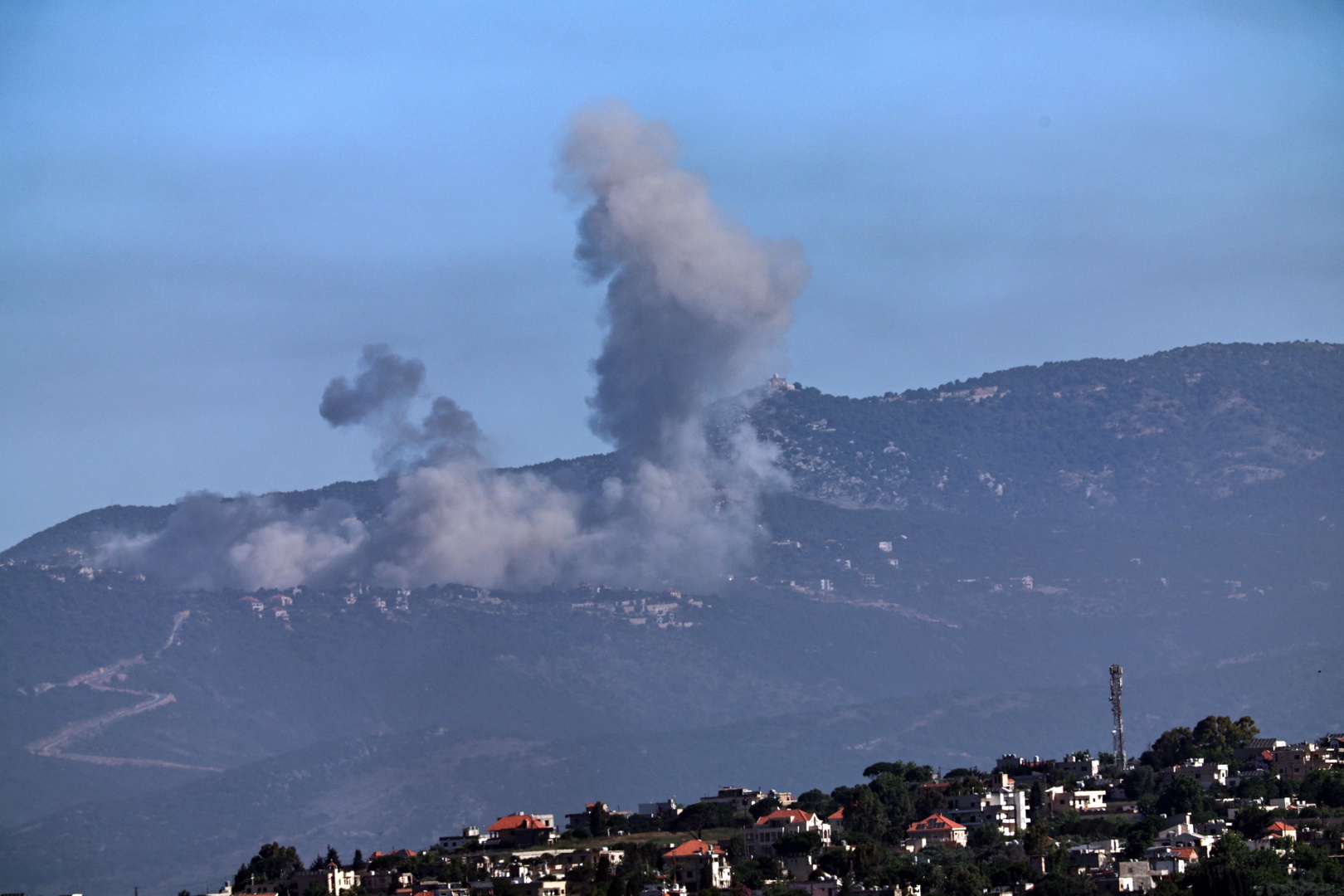 Aumentan a al menos 18 los muertos en ataques israelíes contra el sur ...