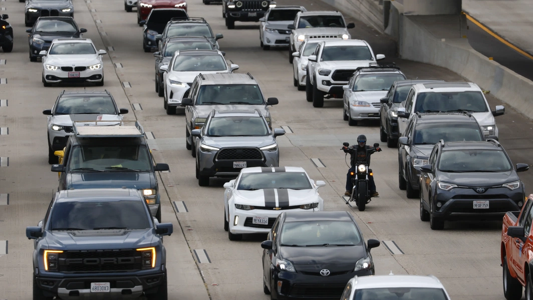 Understanding motorcycle lane splitting laws and safety