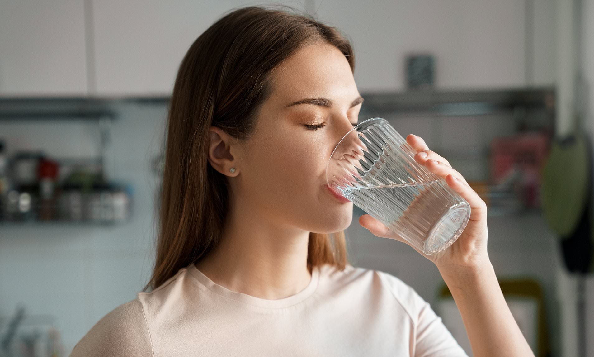 Experts share symptoms of being dehydrated - and warning sign often ...