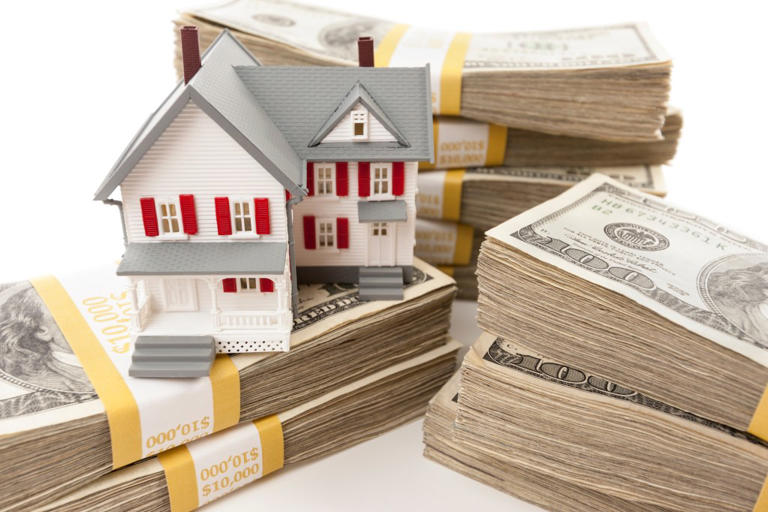 HELOC vs. home equity loans: Which is better for paying off expensive debt?
