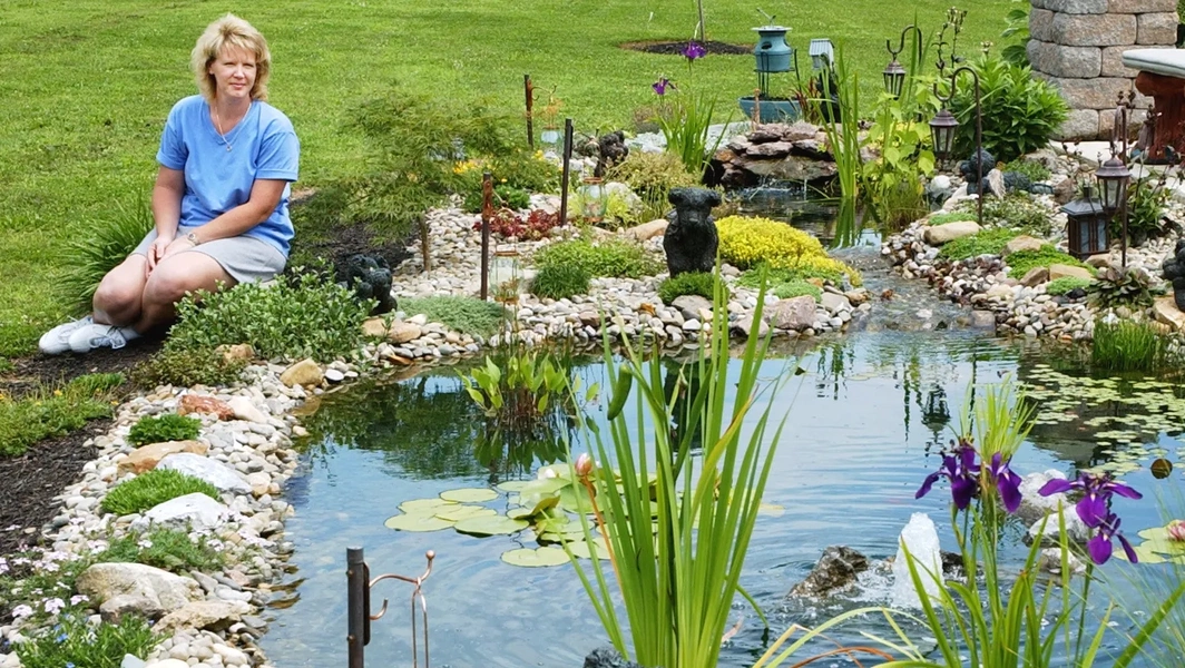 6 low-cost backyard water feature ideas