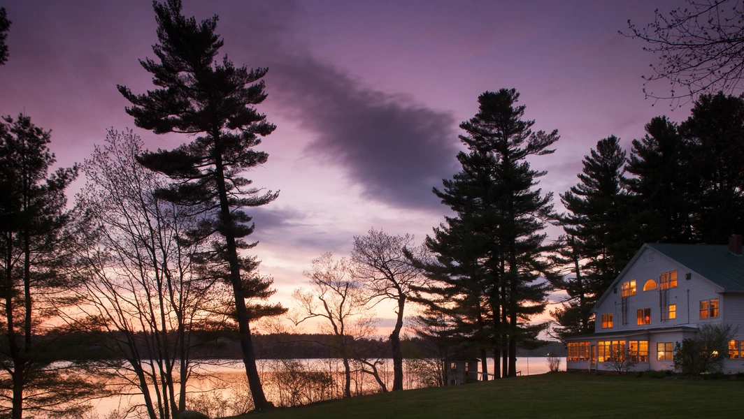 Crescent Lake homes and cottages for sale