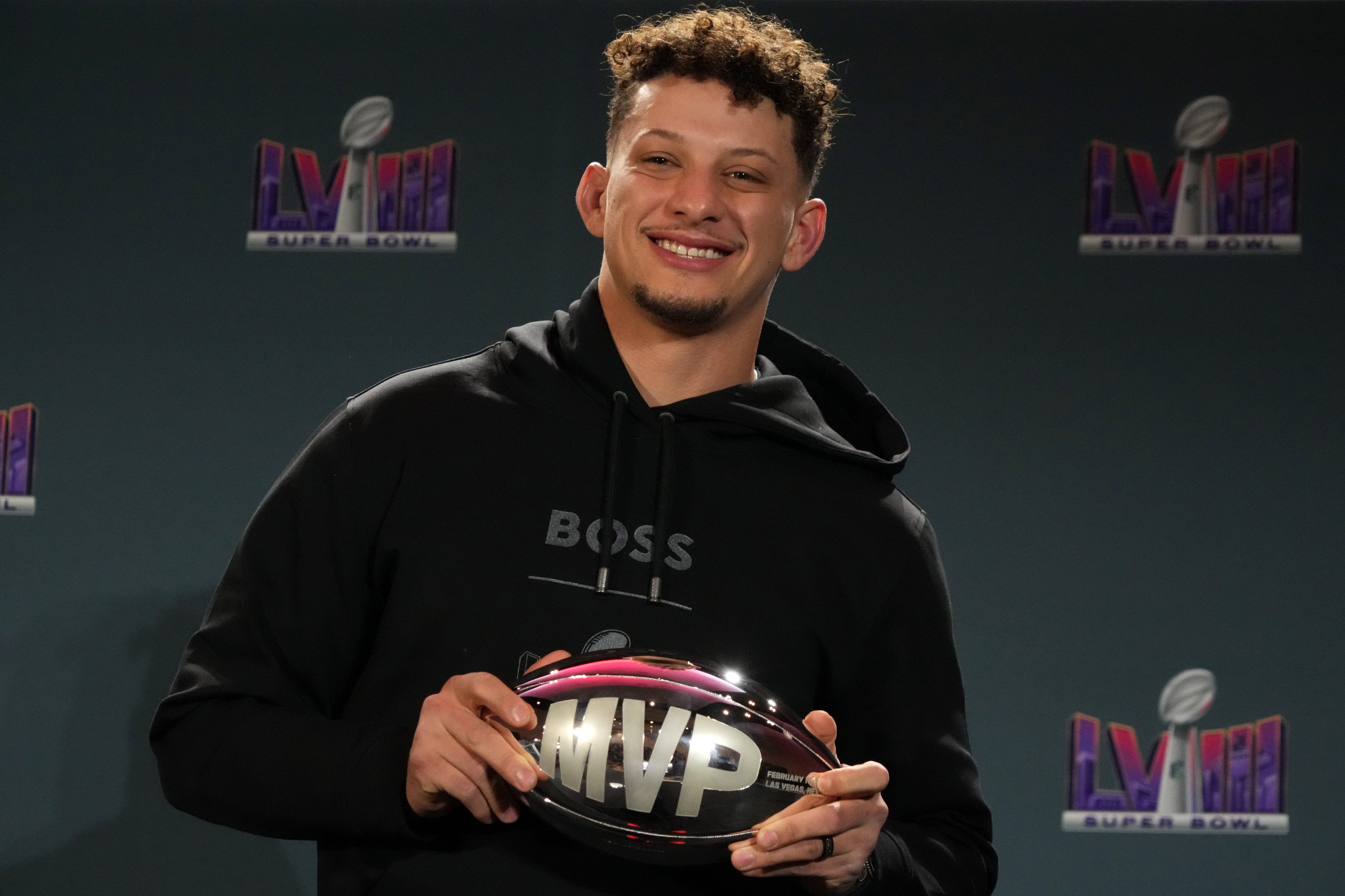 NFL analyst predicts MVP season for Chiefs QB Patrick Mahomes in 2026