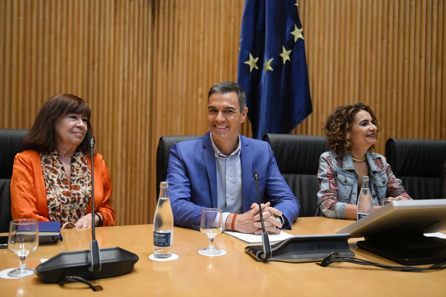 El Gobierno ata los presupuestos de 2027 a un nuevo decreto contra la ...