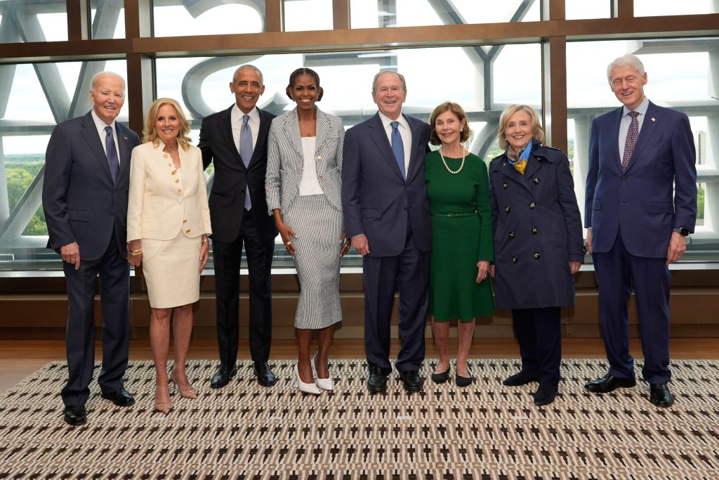 Photos: Best moments from Obama’s presidential center opening