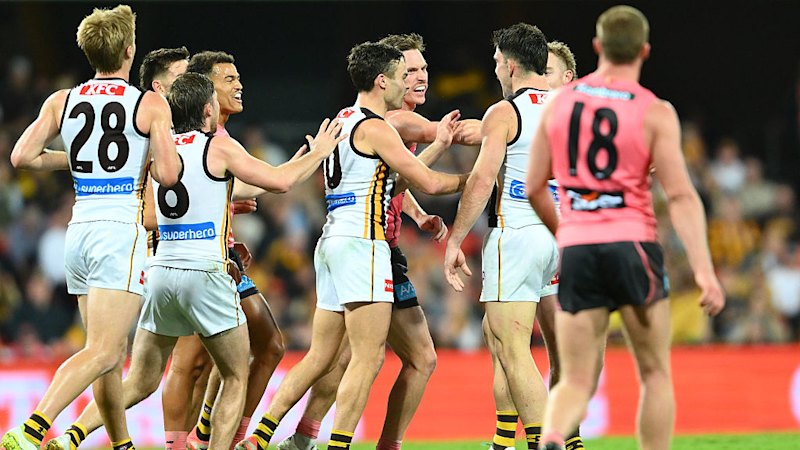 Broken jaw suspicion for key Suns player as tempers fly against Hawks
