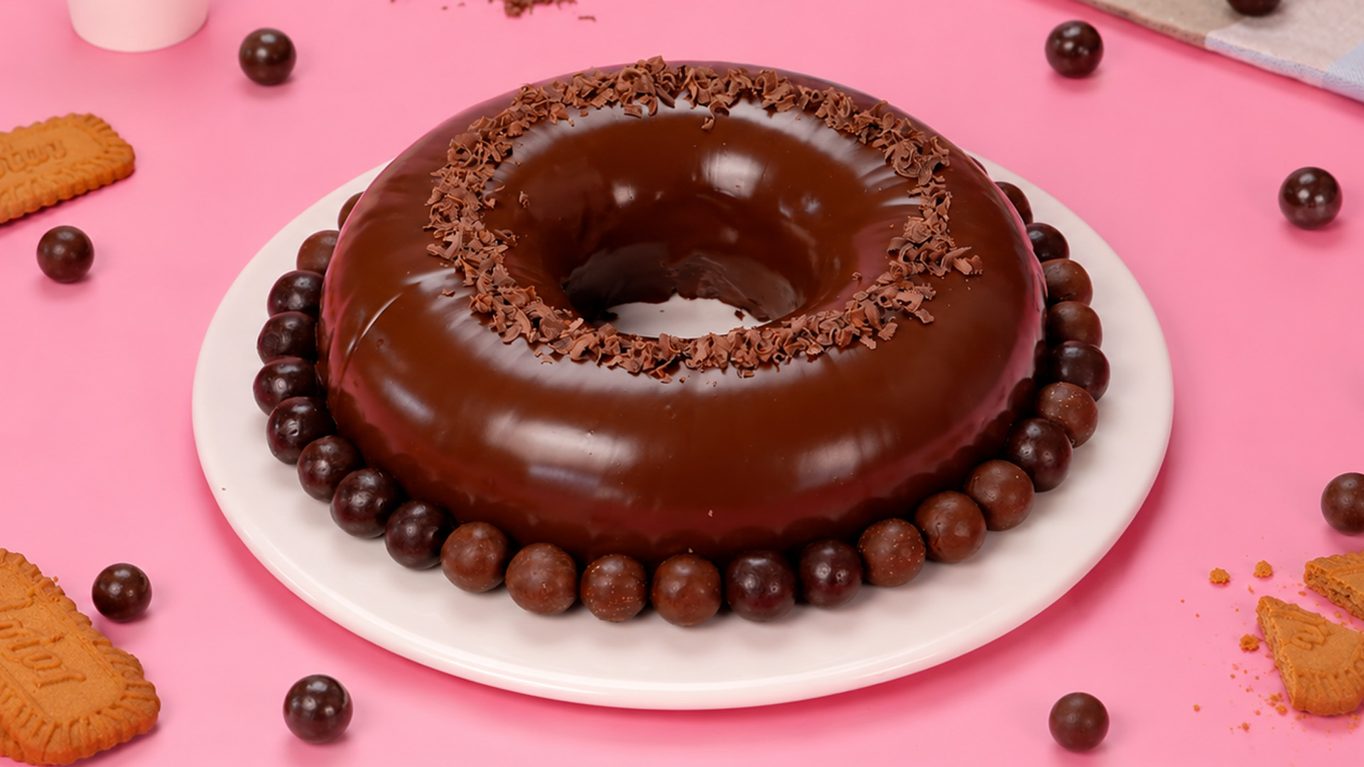 Chocolate cake decorating ideas for your next dessert