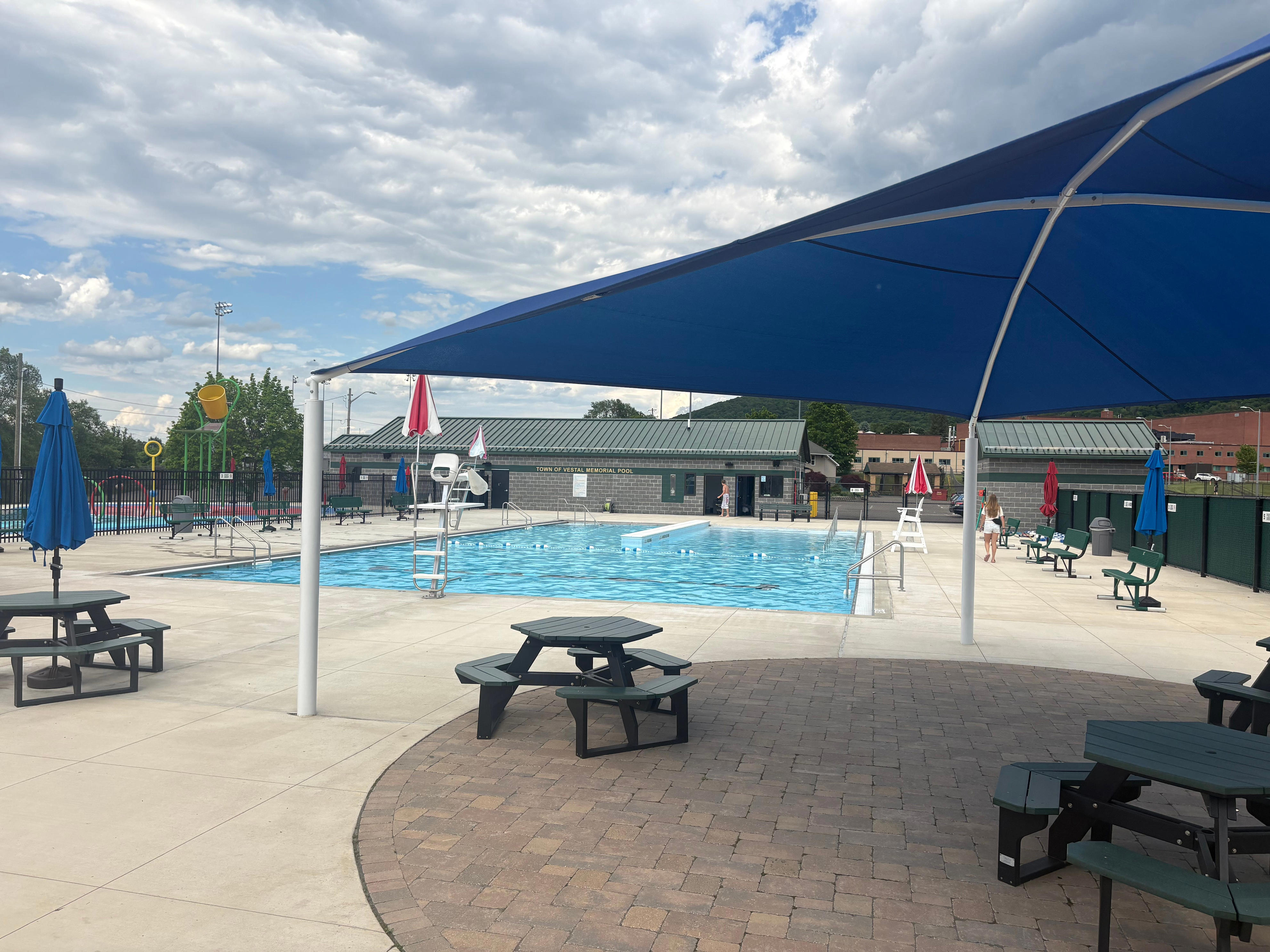 Local pool takes part in world’s largest swim lesson