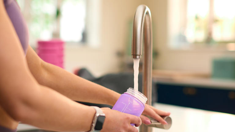 Zo lang kun je kraanwater in je flesjes bewaren en nog prima drinken