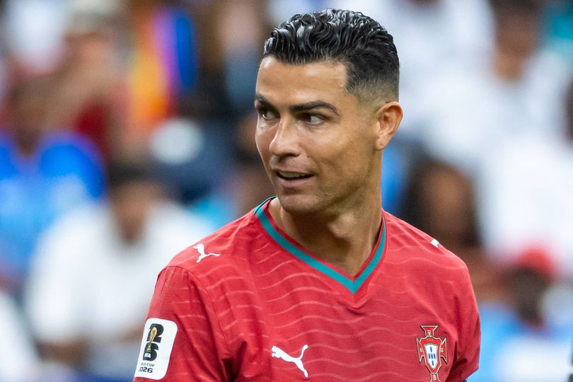 Michael Owen defends Cristiano Ronaldo with 'too easy' claim after ...