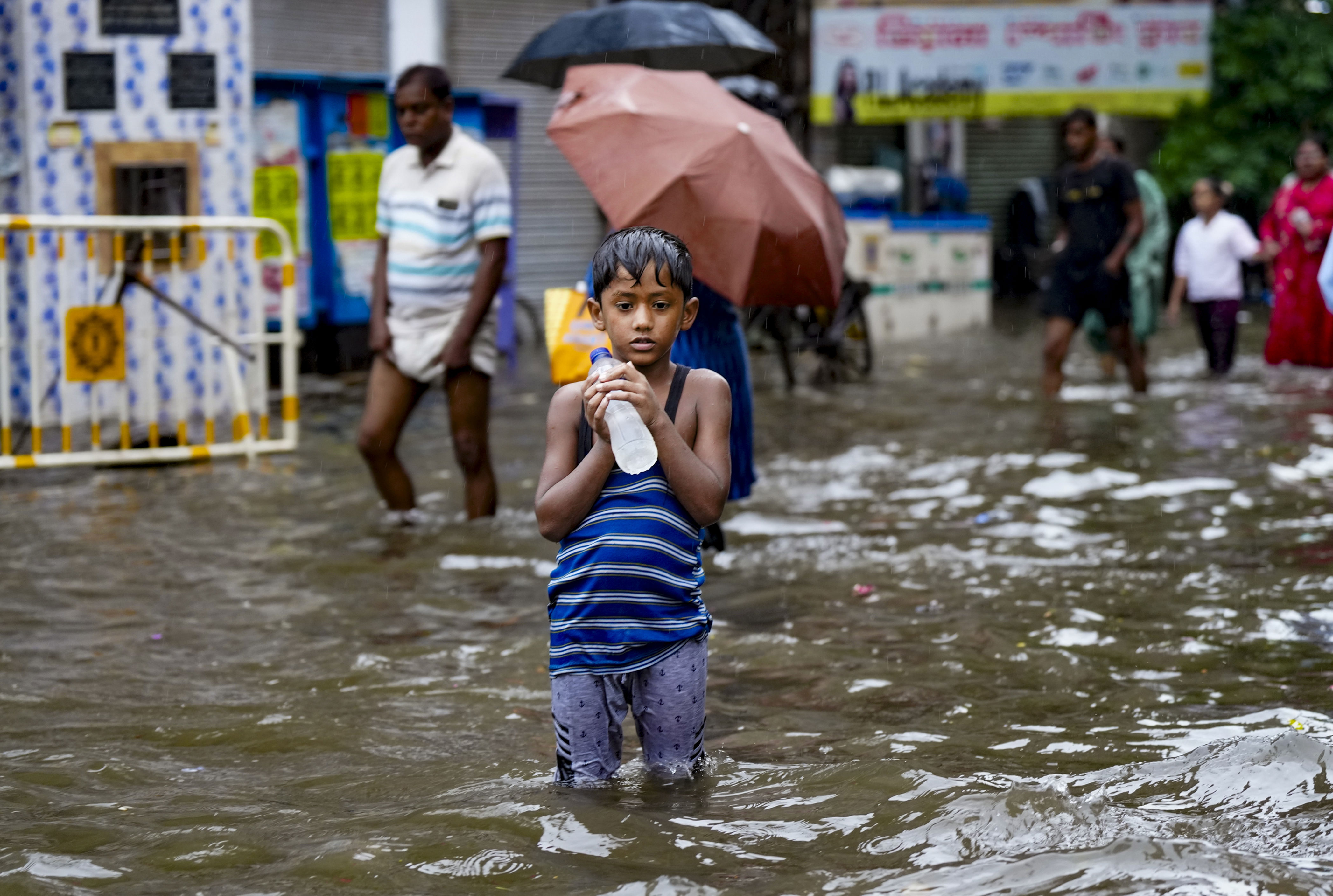 Bengal: Heavy rains trigger landslides, bridge collapses in Darjeeling ...
