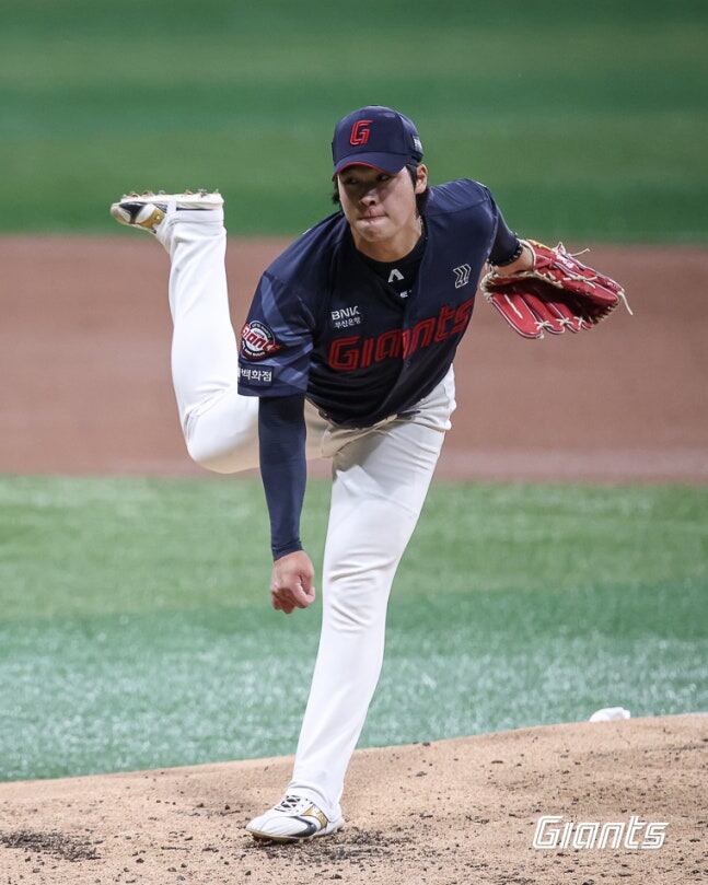 Lotte rises to eighth after defeating Kiwoom