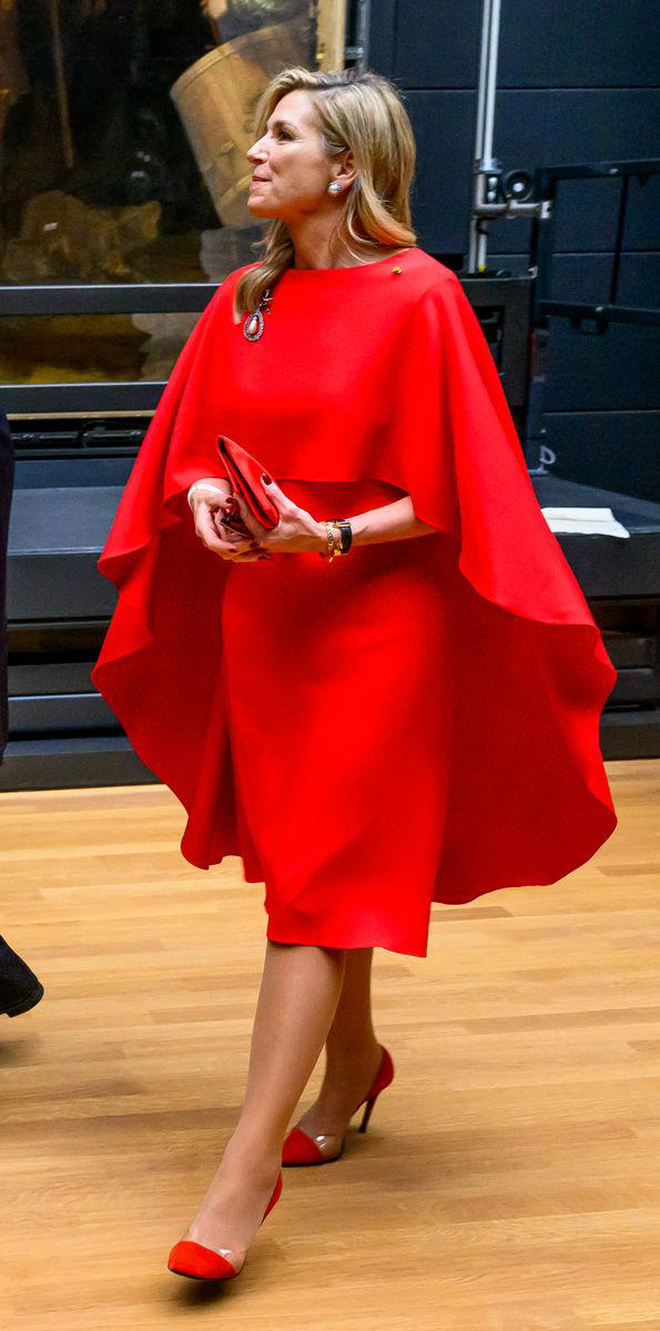 Máxima stuns in red for an engagement with Japan’s emperor, reviving an ...