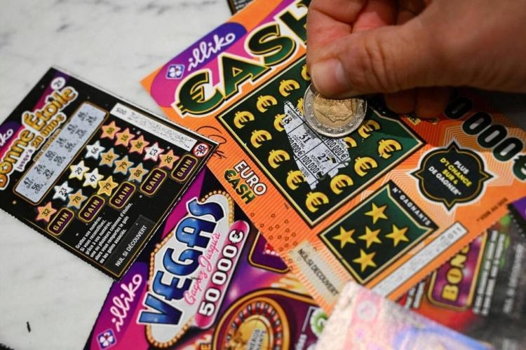 Employé d’un bar-tabac, il vole 40 000 € de jeux à gratter en quelques ...