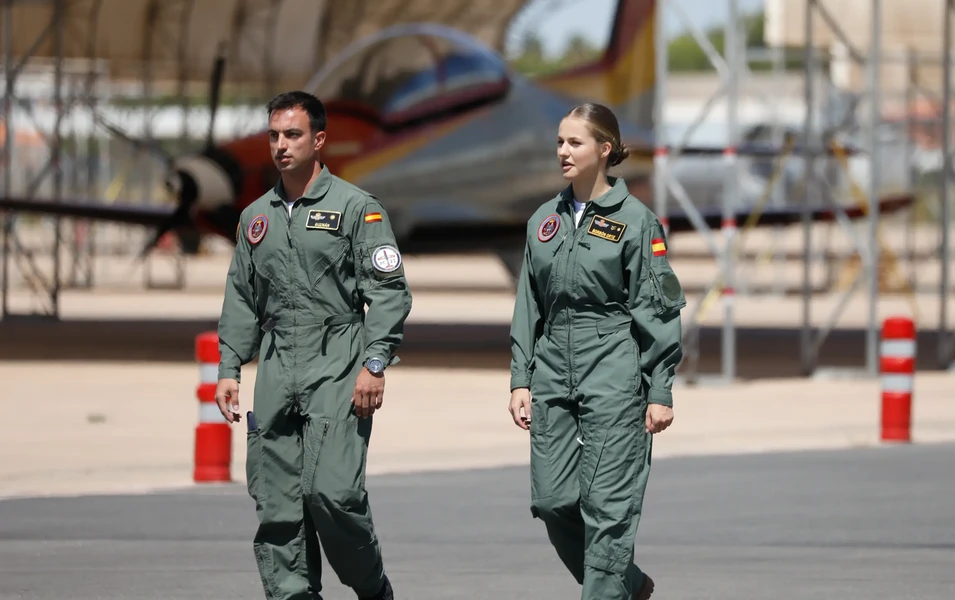 Spanish king and crown princess complete first joint flight