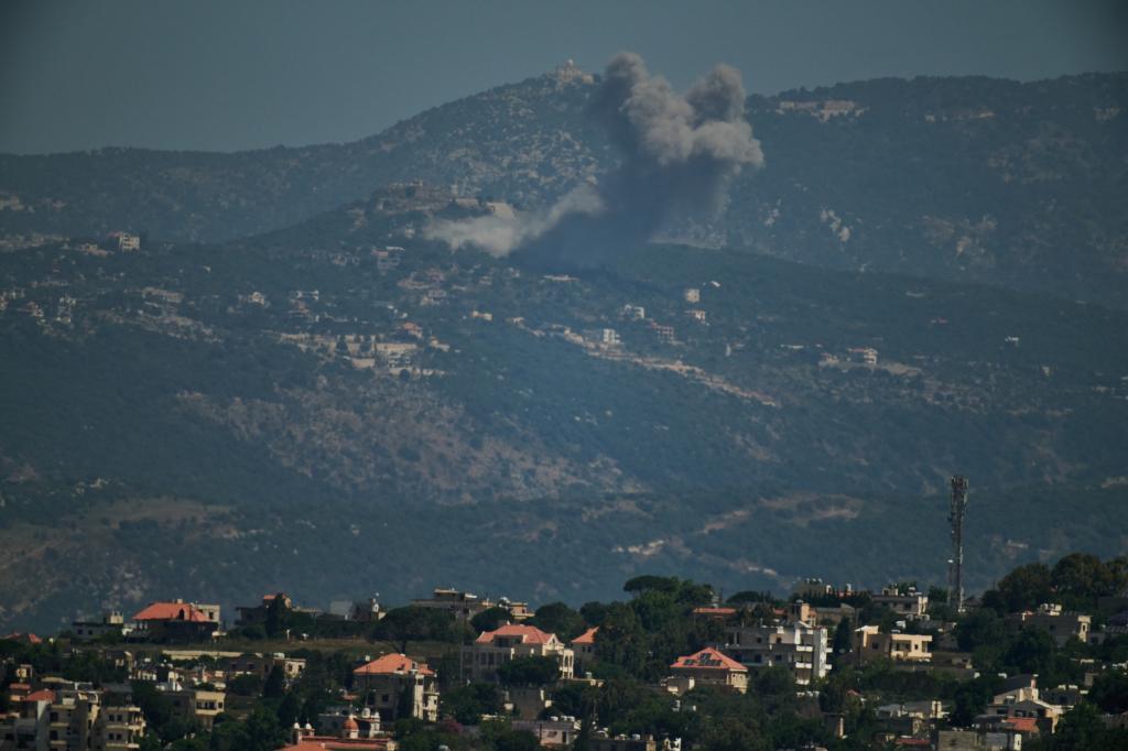 New Israeli attacks against Lebanon paralyze peace negotiations between ...