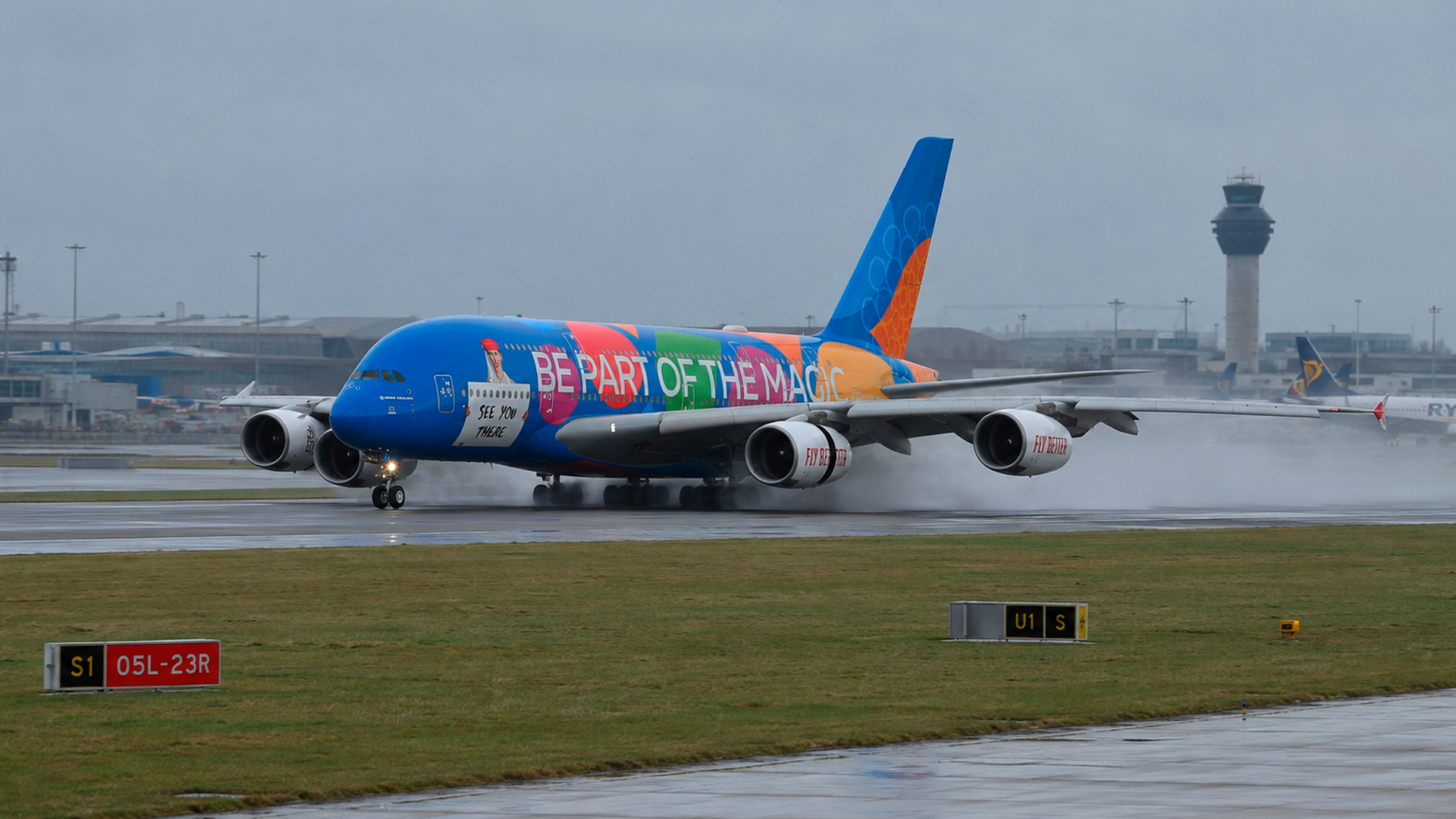 Airbus A380 reverse thrust caught in slow motion