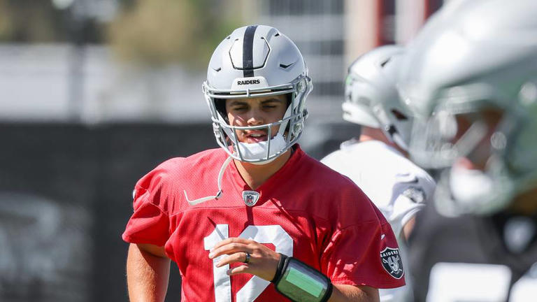 Why Raiders must keep quarterback Aidan O'Connell
