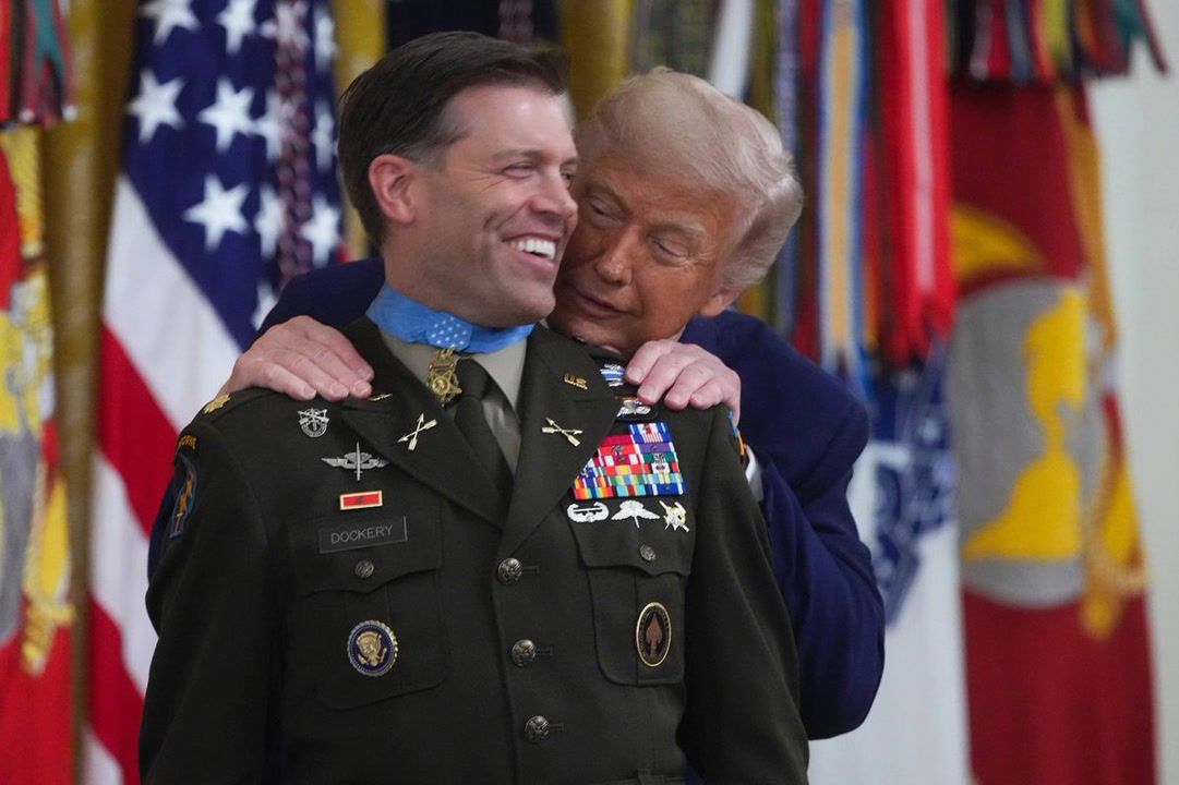 Trump sparks fears he's too feeble after fumbling basic White House task