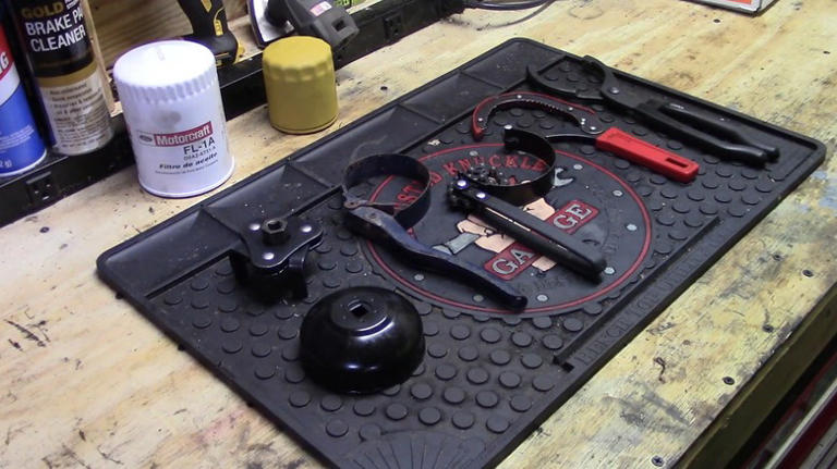 How to tell which size oil filter wrench you need (and how to use one)