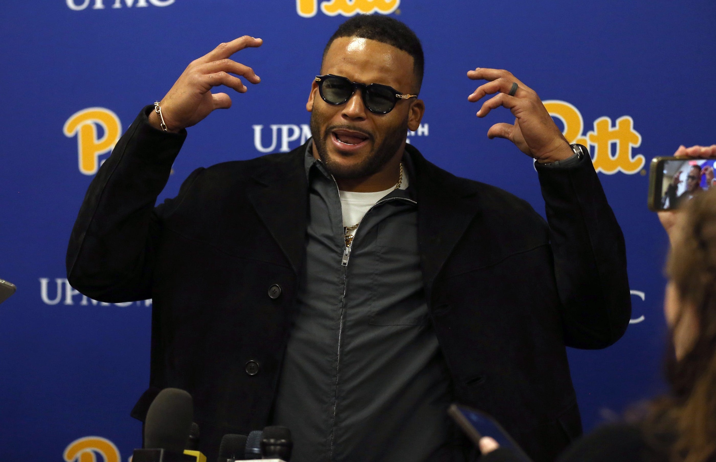Inside source reveals big update on possible Aaron Donald return, Rams ...