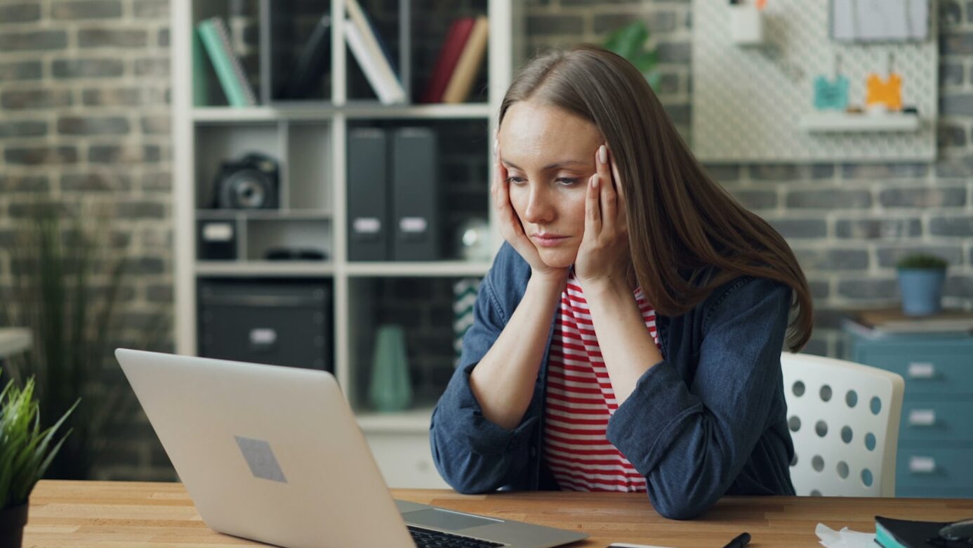 15 hidden triggers of anxiety in your daily life