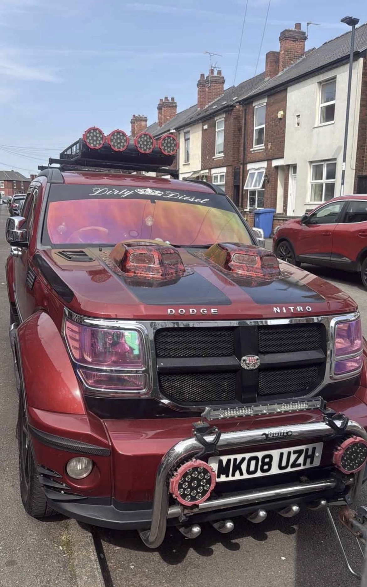20 photos where cars are lacking common sense