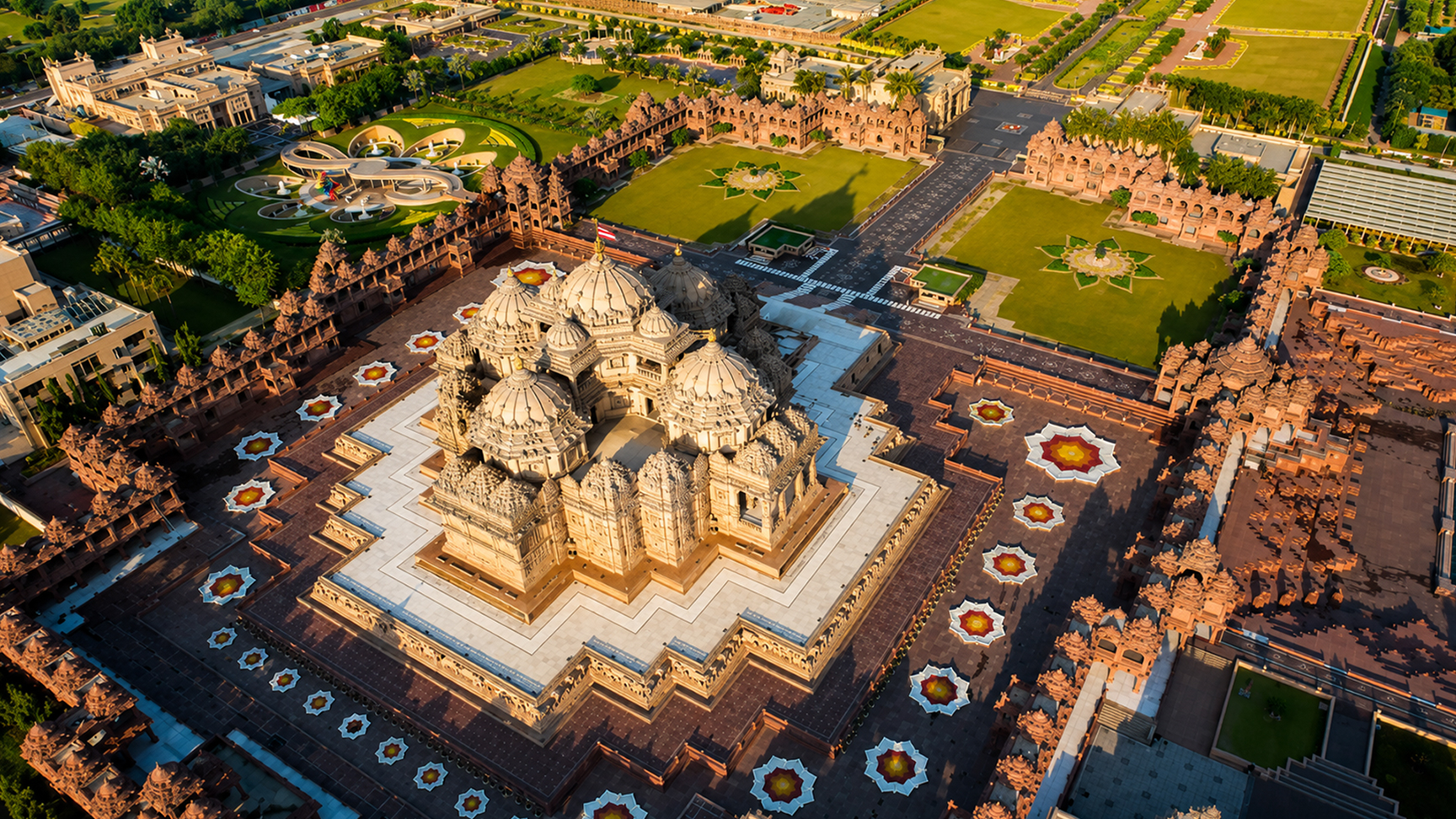 India heritage architecture meets modern urban growth