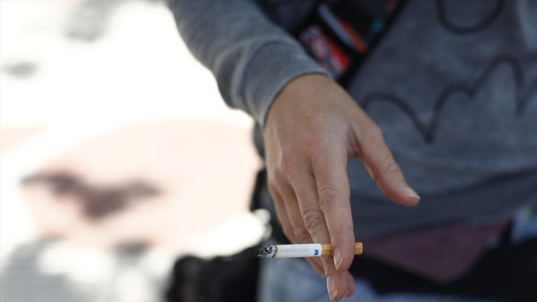 Casi 500.000 españoles intentaron dejar de fumar tabaco el año pasado ...