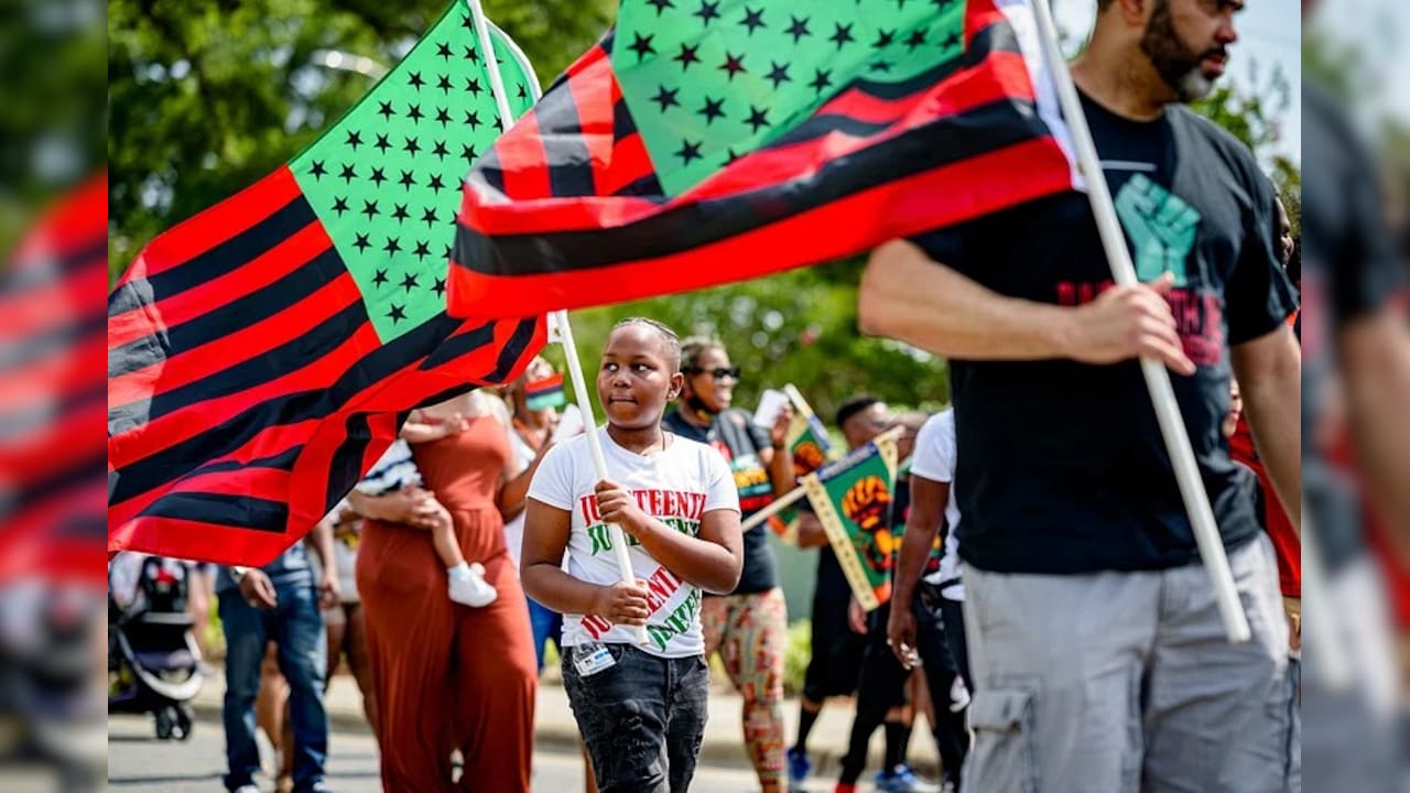 Is Juneteenth a federal holiday? Here's what's open and closed for ...