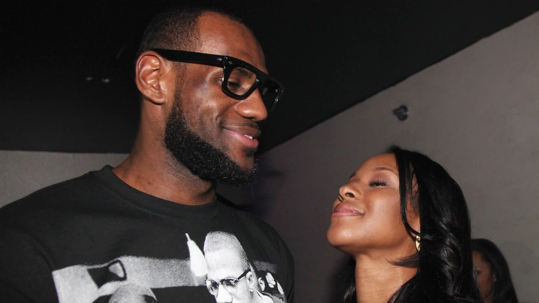 5 celebrities who married their high school sweethearts