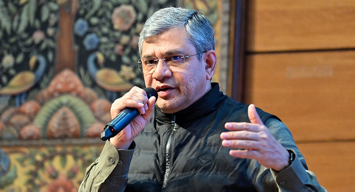 Railways plans paperless app system, enhanced powers for station ...