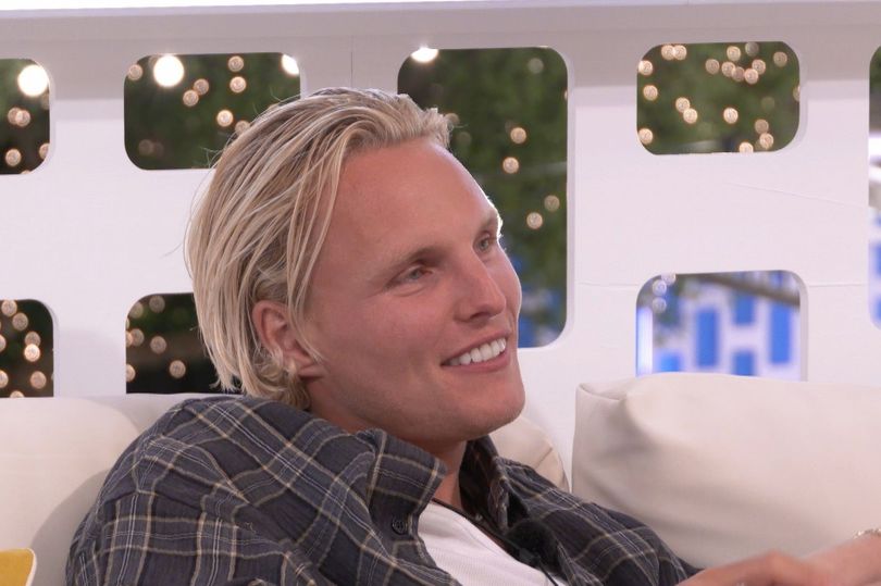 Love Island star George Knight's surprise villa exit takes unexpected ...