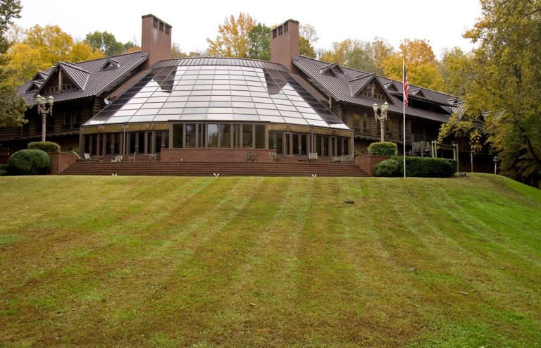 Barbara Mandrell’s Fontanel Mansion reopens in Nashville after 7 years ...