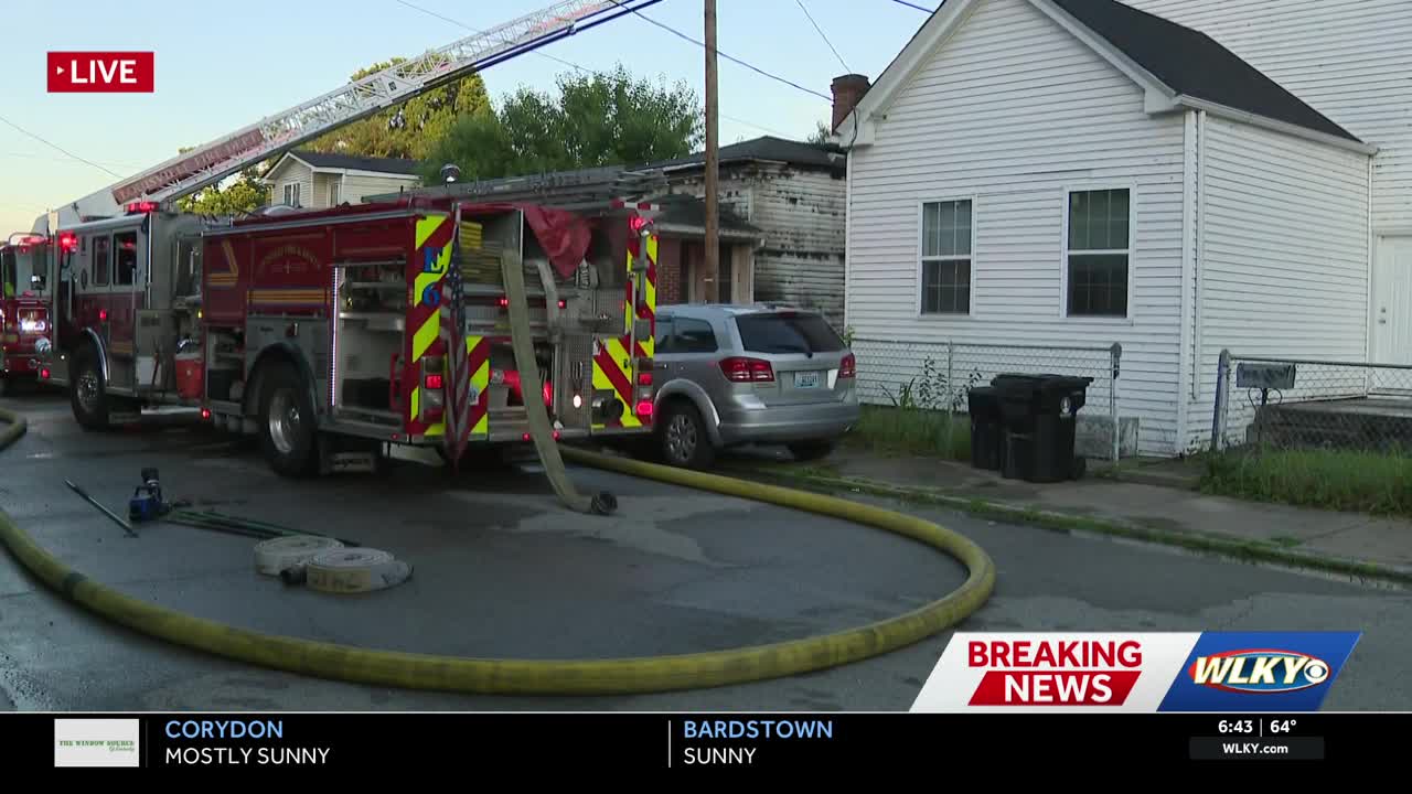 Louisville fire crews on scene of vacant house fire in Portland