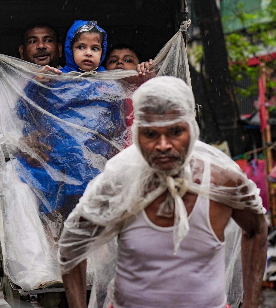 Heavy rain triggers traffic snarls across Kolkata; north Bengal on ...