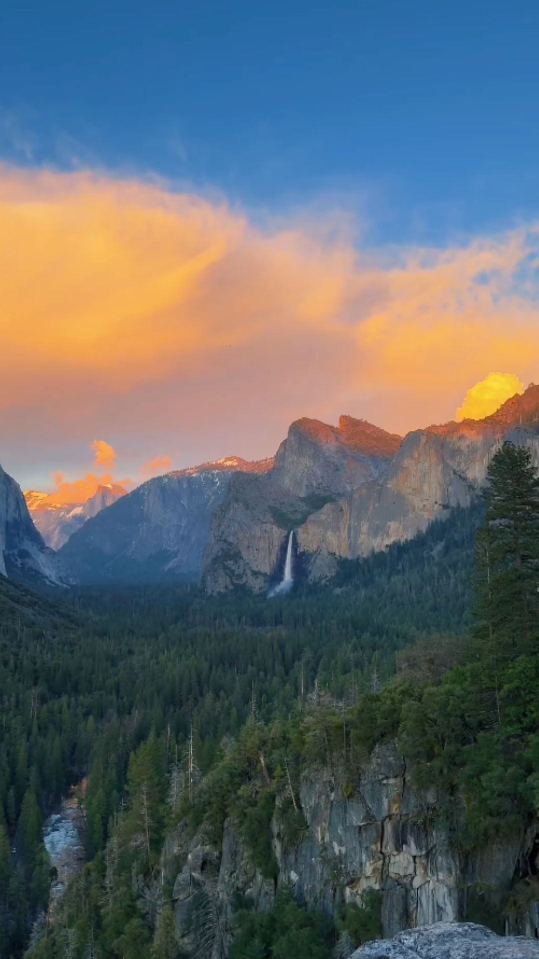 Experience Yosemite At Sunset Unforgettable Views