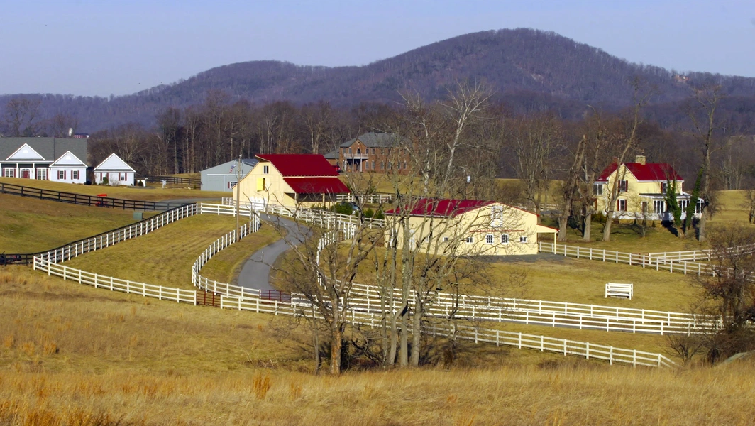 5 rural properties in Marshall, Virginia