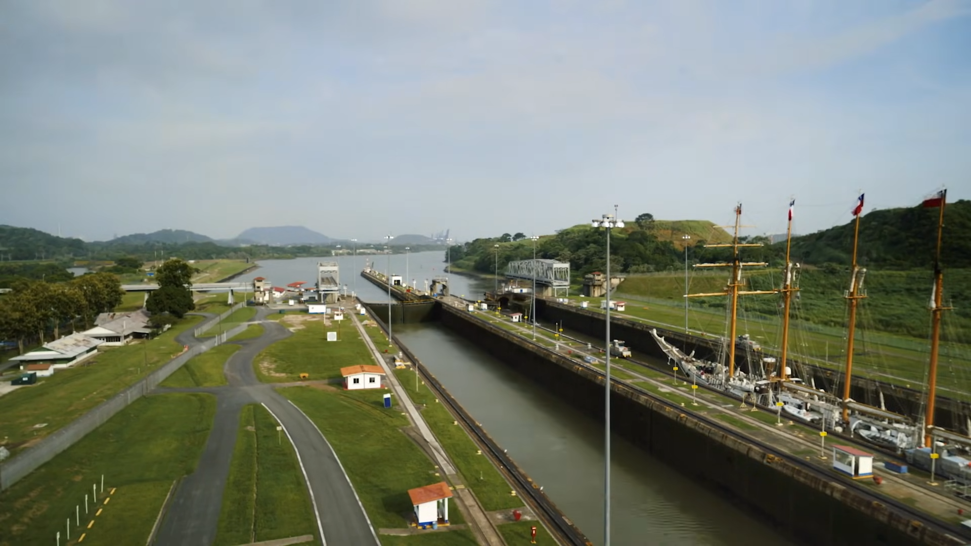 The system that moves massive ships without using power
