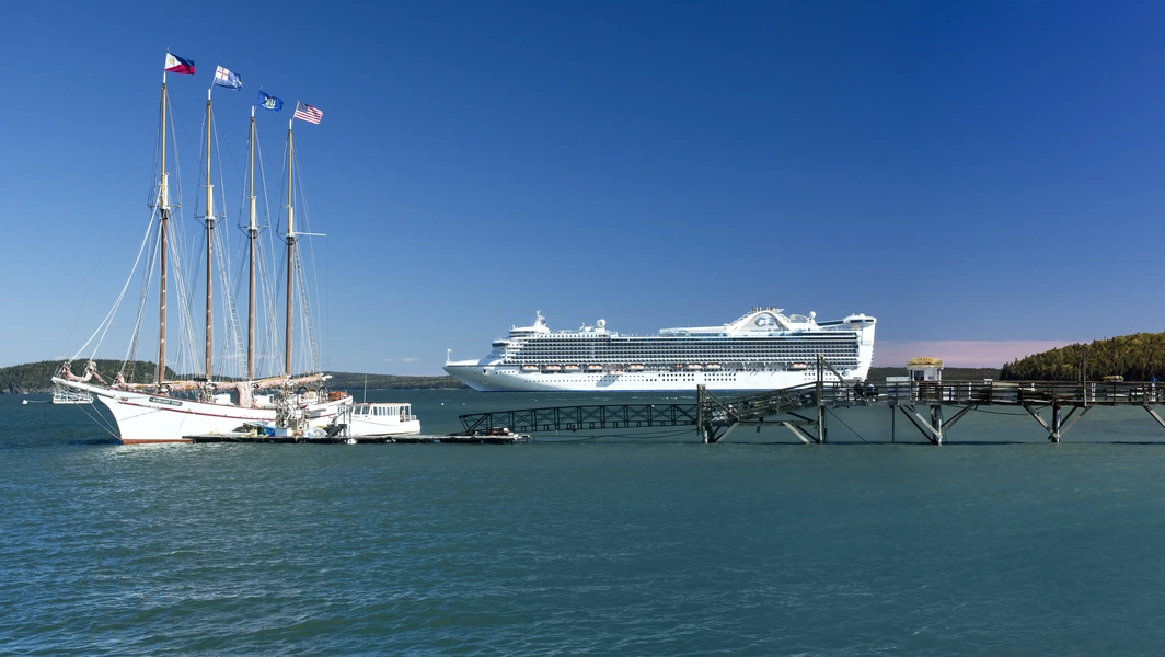 14 charming coastal towns across America