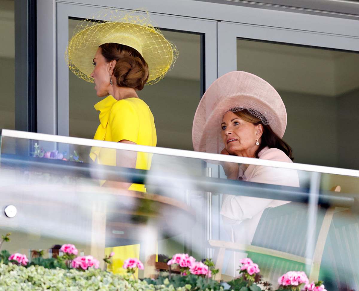Did Princess Kate reprimand mom Carole Middleton at Ascot? Royal fans ...