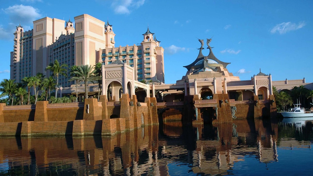 Bahamian dining and culinary traditions