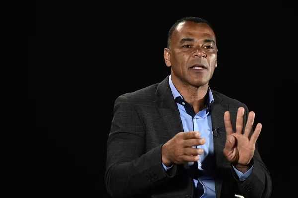 Rumo ao hexa!: Cafu vai anunciar os gols do Brasil nos trens do metrô de SP