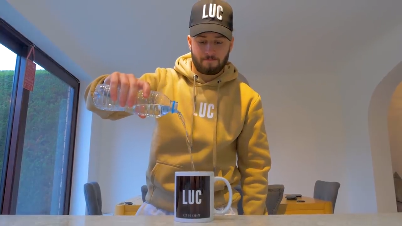 This is what happens when a simple shot becomes legendary