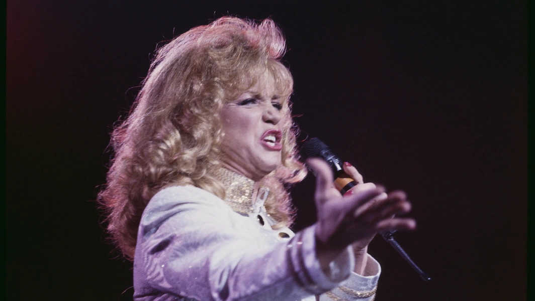 14 Country Stars Who Stepped Away or Endured