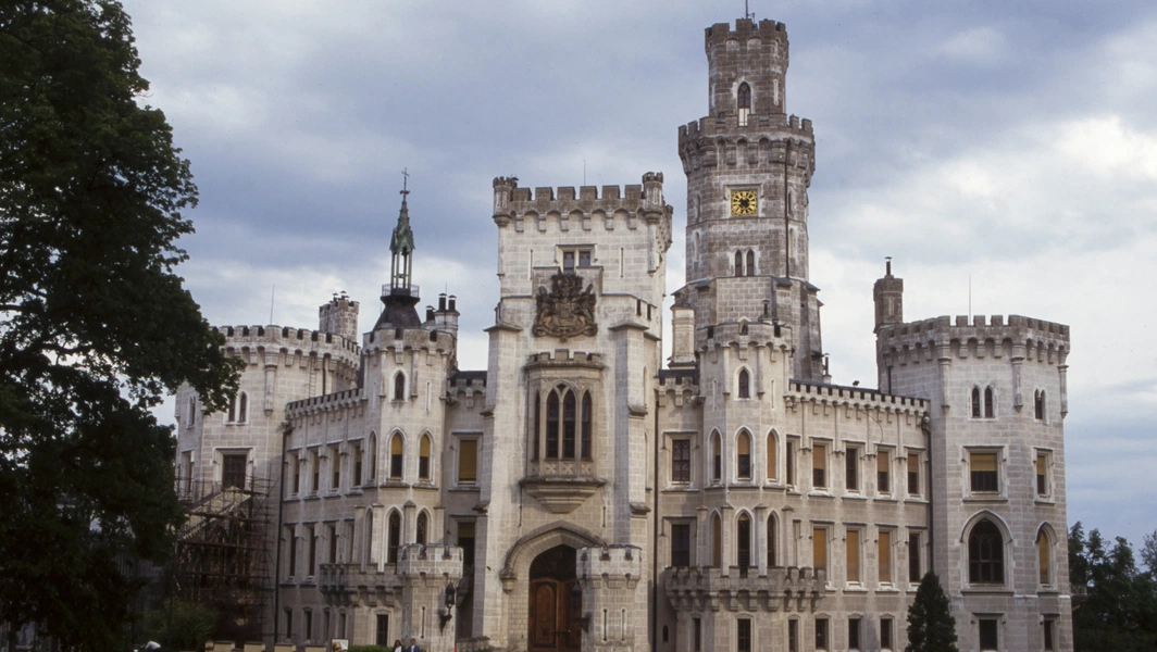 17 remarkable castles from around the globe