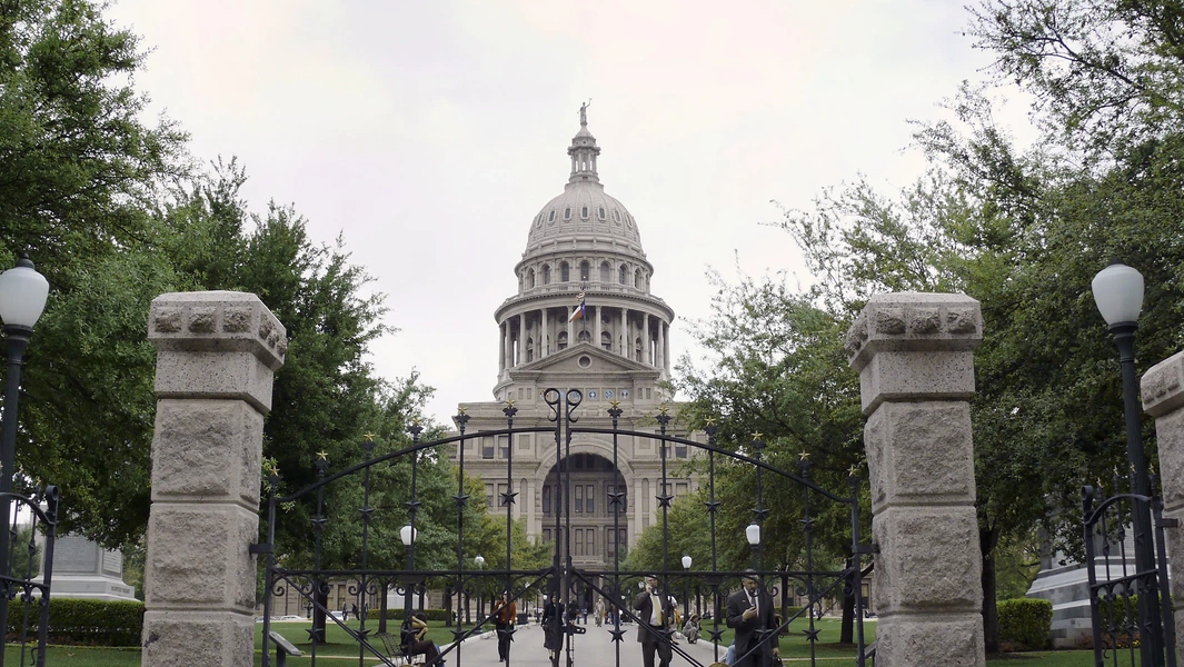 14 traditions and icons unique to Texas