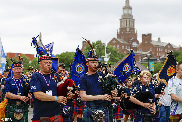 Boston's women predict a Scottish baby boom in nine months after booze ...