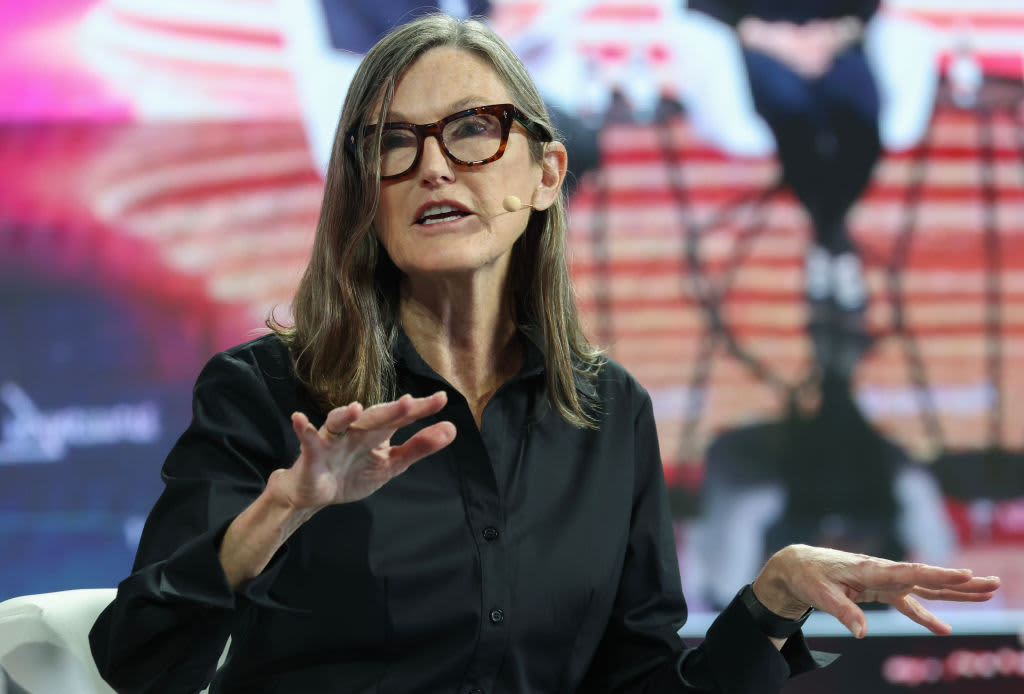 Tesla stock gets Cathie Wood boost after Ark’s SpaceX pile-in