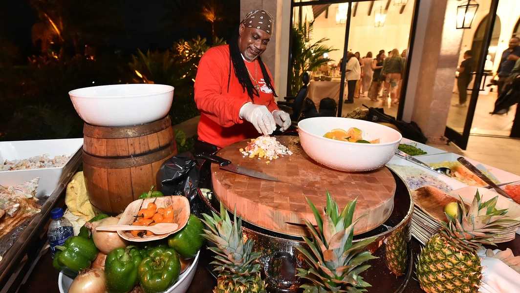 Bahamian dining and culinary traditions